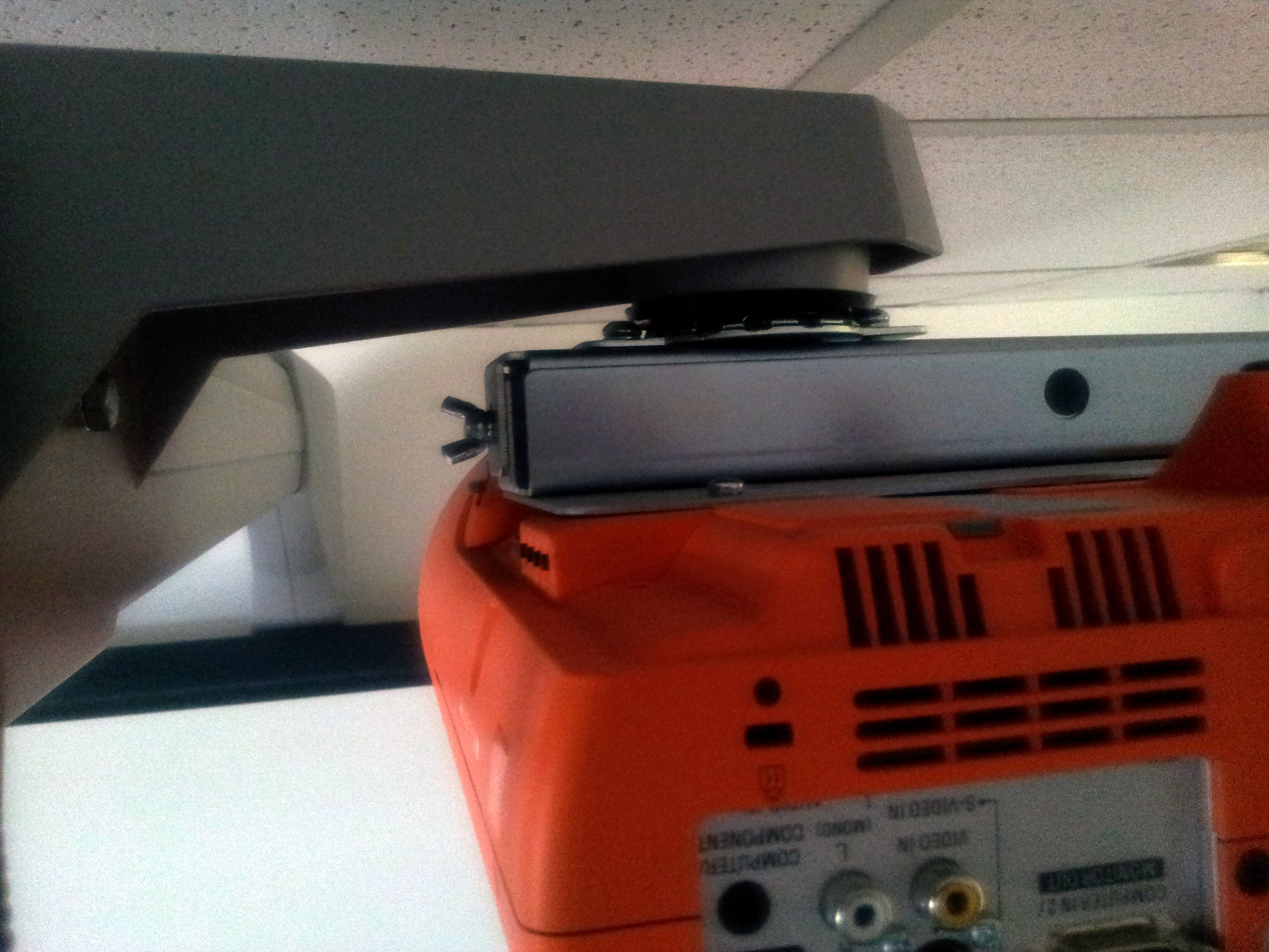 How do I remove my PRM-10 or PRM-20 projector from my version 3 system?